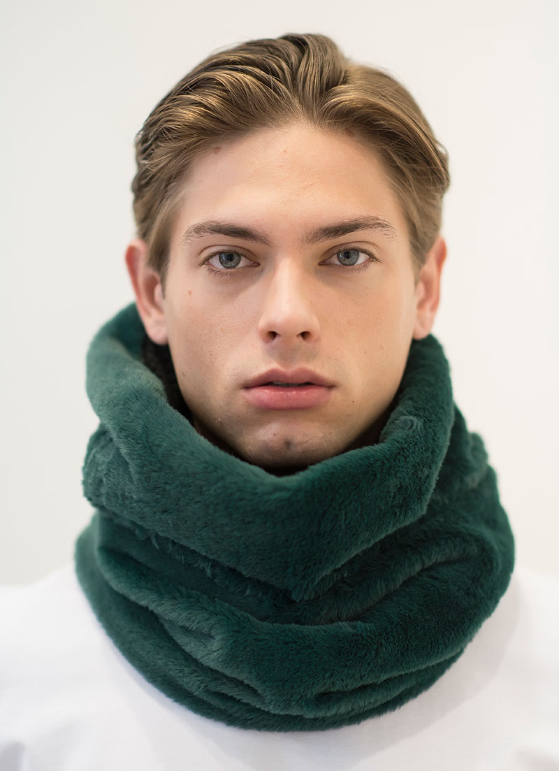 Opulent Dark Green Eco Fur Snood – Constasy